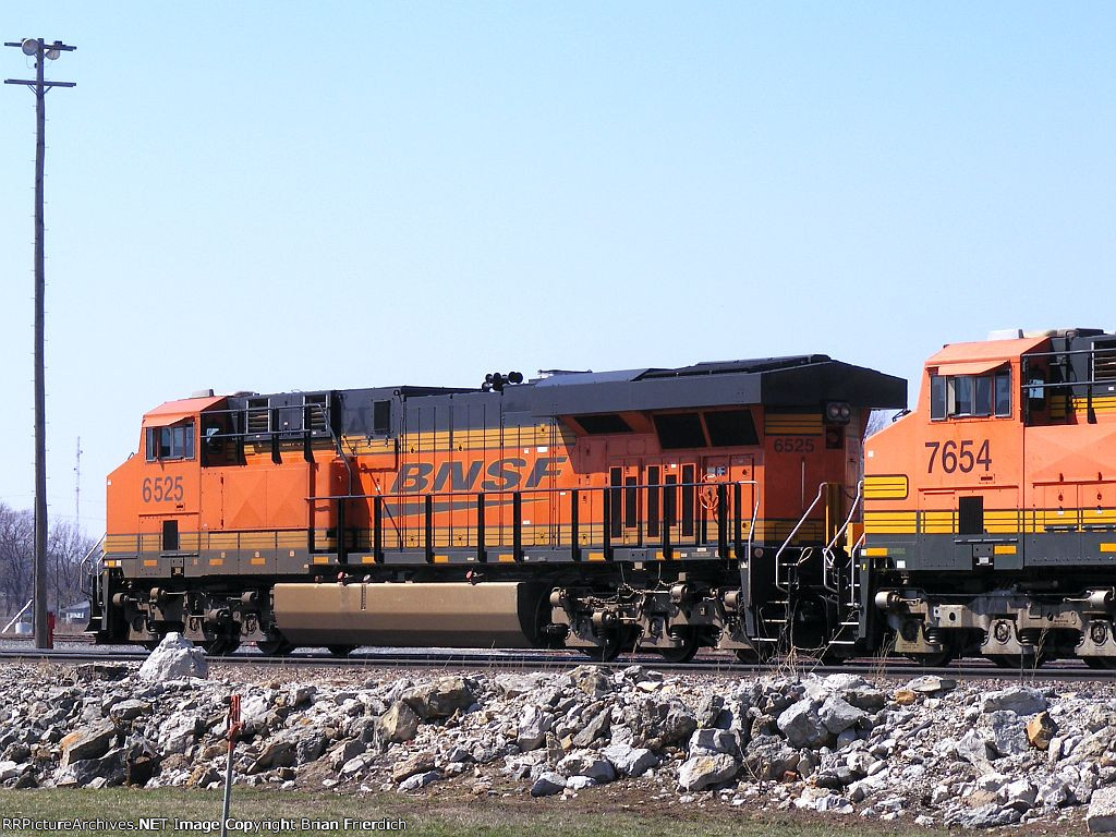 BNSF 6525